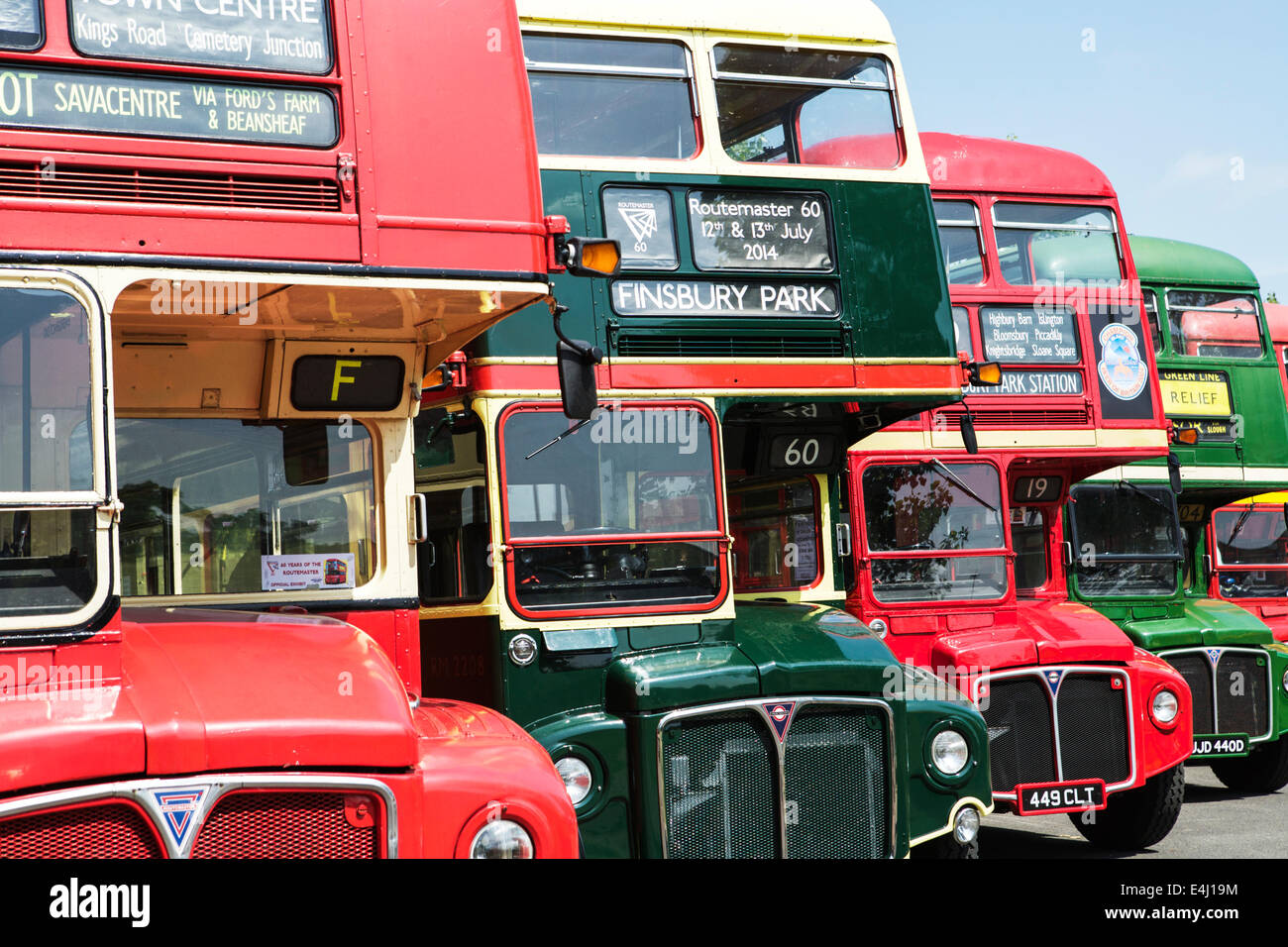 Vintage london buses hi-res stock photography and images - Alamy