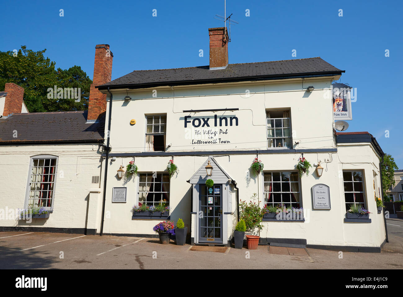 The Fox Inn Lutterworth Leicestershire Stock Photo - Alamy