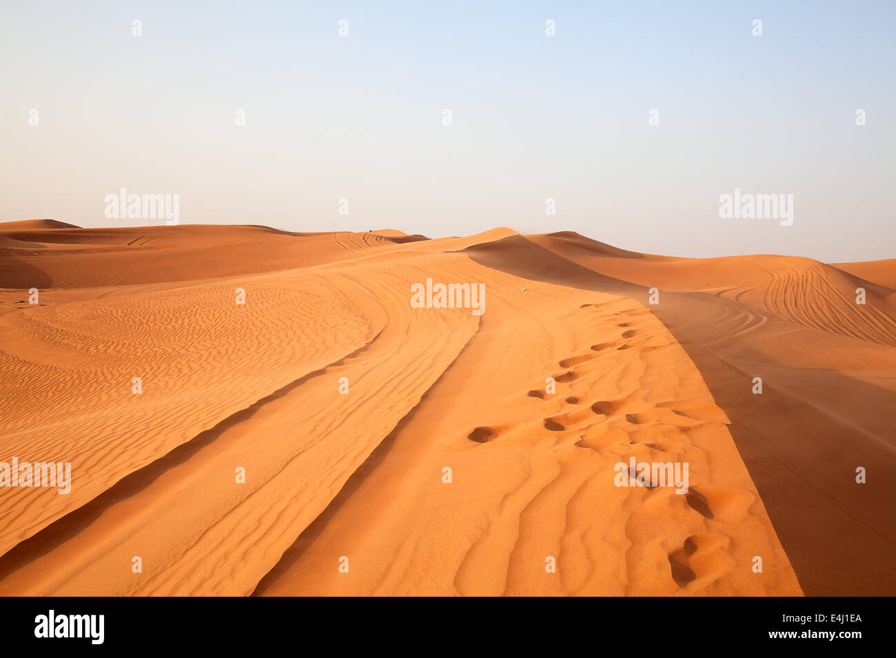 Red sand "Arabian desert" near Dubai, United Arab Emirates Stock Photo ...