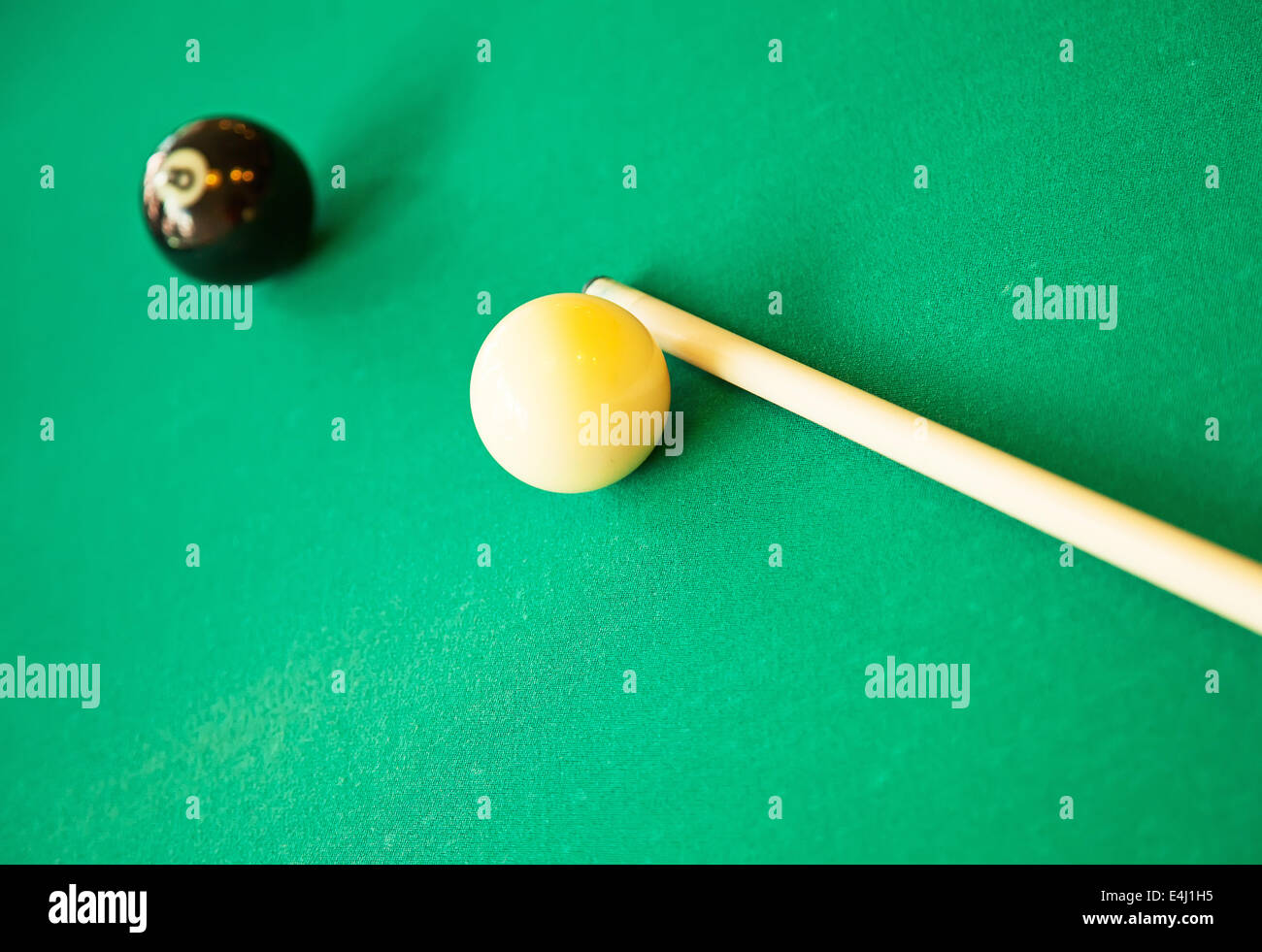 Set of pool balls ready to start the game Stock Photo - Alamy
