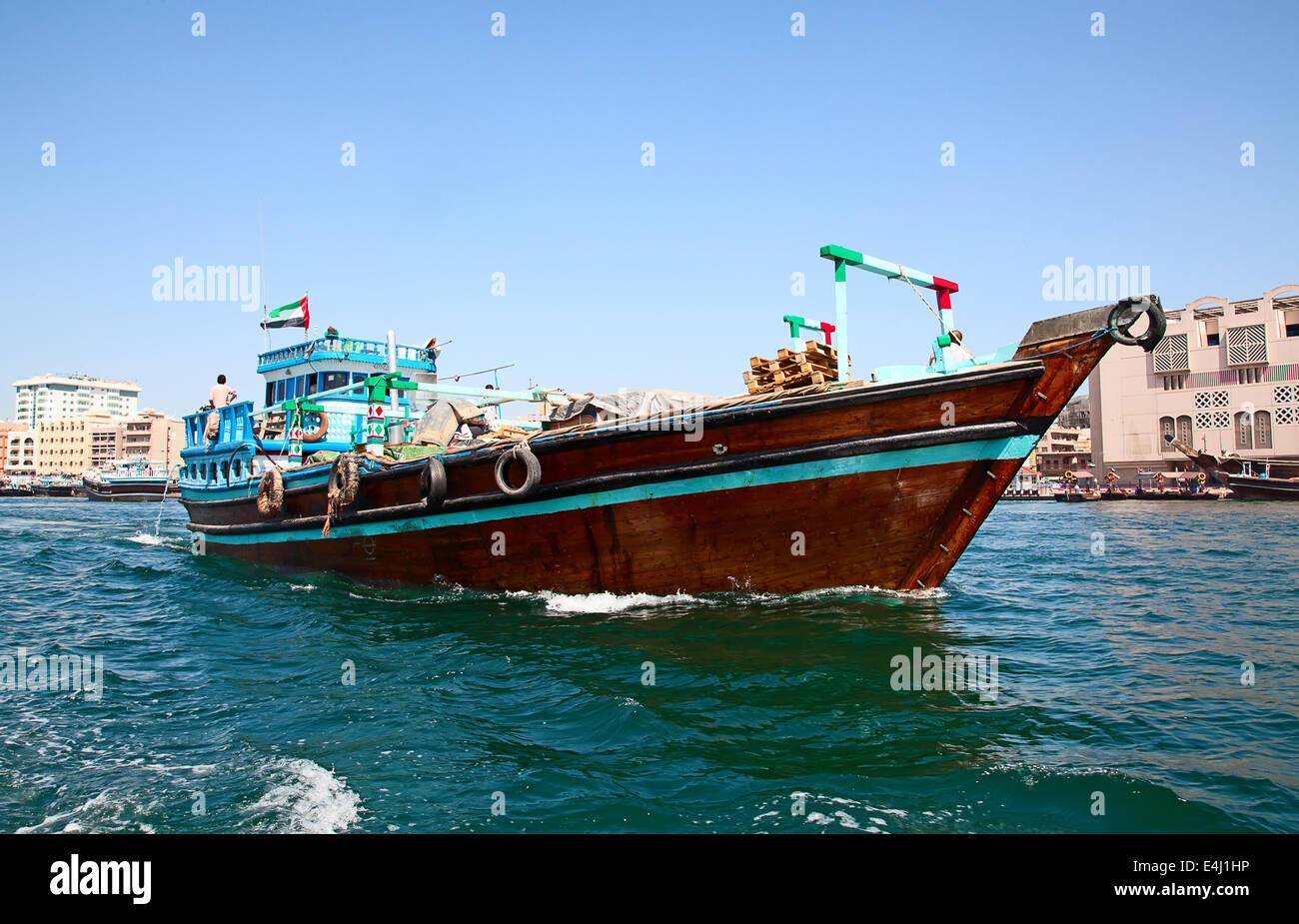 Traditional dhow ferry boats on the Dubai creek Stock Photo - Alamy