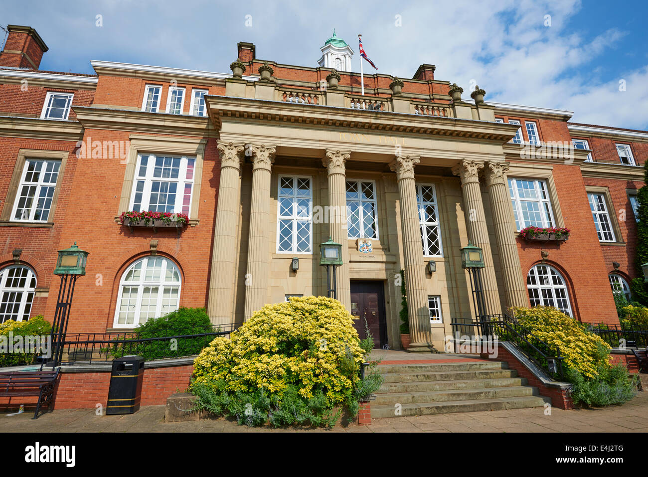 Nuneaton town centre hi-res stock photography and images - Alamy