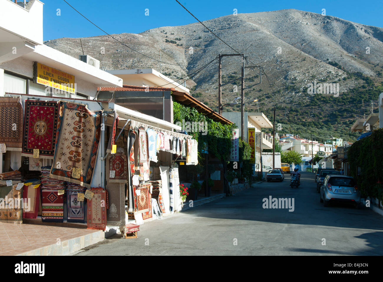 Griechenland, Rhodos, Embonas, Bergdorf am Fuße des 1215 Meter hohen ...