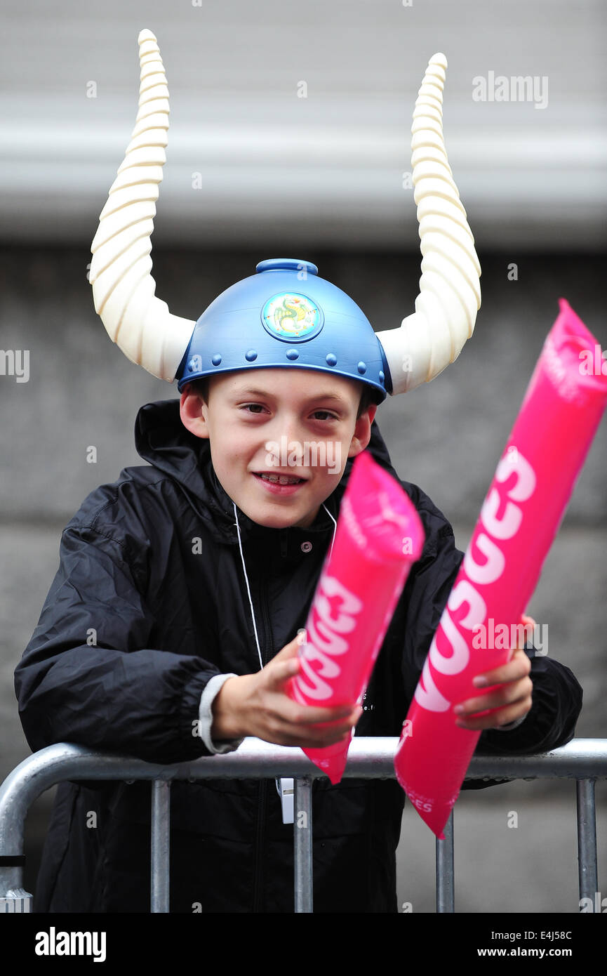 Gerardmer La Mauselaine, France. 12th July, 2014. Cycling fan during ...