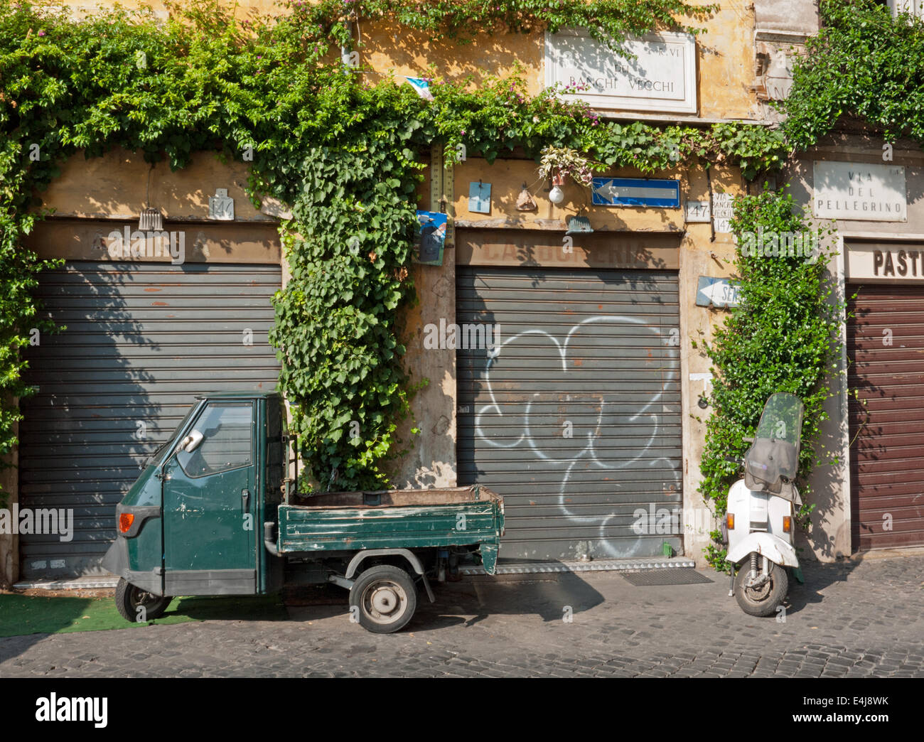 Rome vehicles hi-res stock photography and images - Alamy