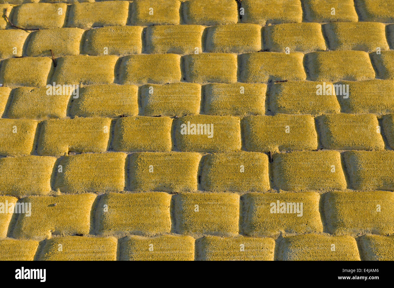 Painted yellow brick road hi-res stock photography and images - Alamy