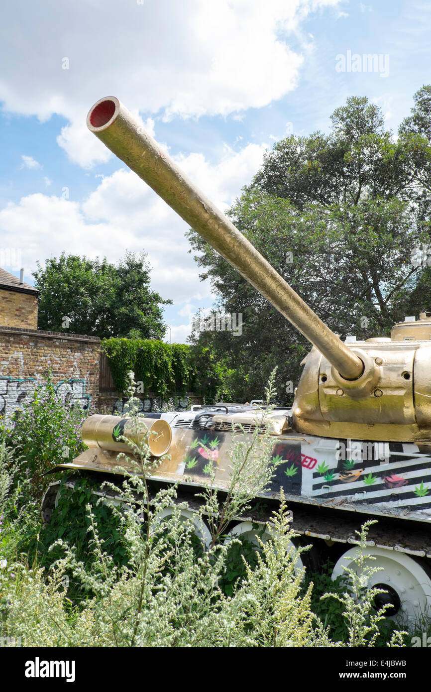 Russian Tank bought by Russell Gray, property developer and placed at ...
