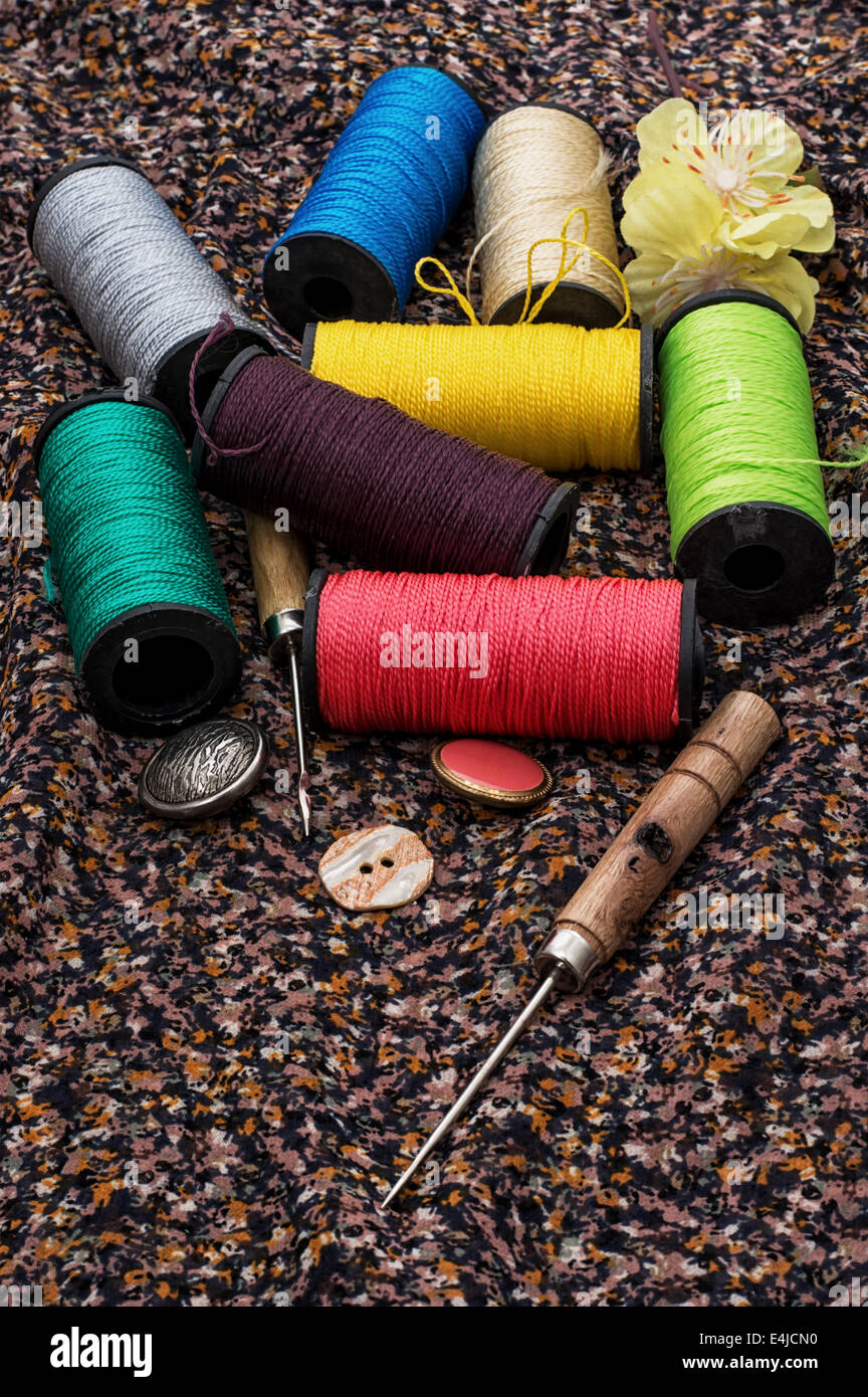 String buttons hi-res stock photography and images - Alamy