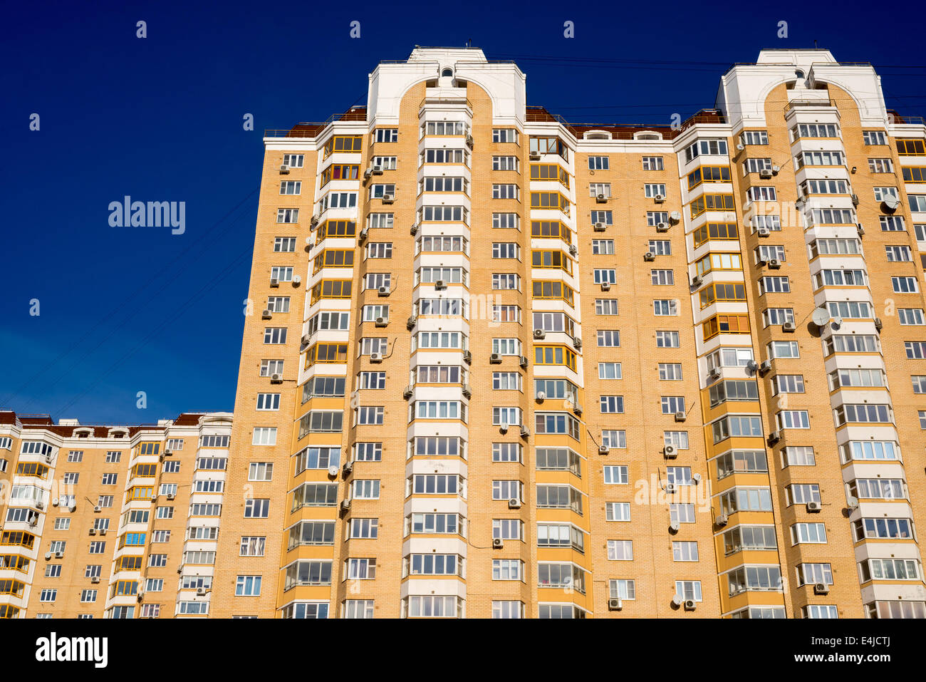 Modern apartment building in Moscow, Russia Stock Photo - Alamy