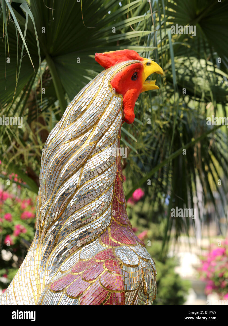 Statue of a rooster Stock Photo - Alamy