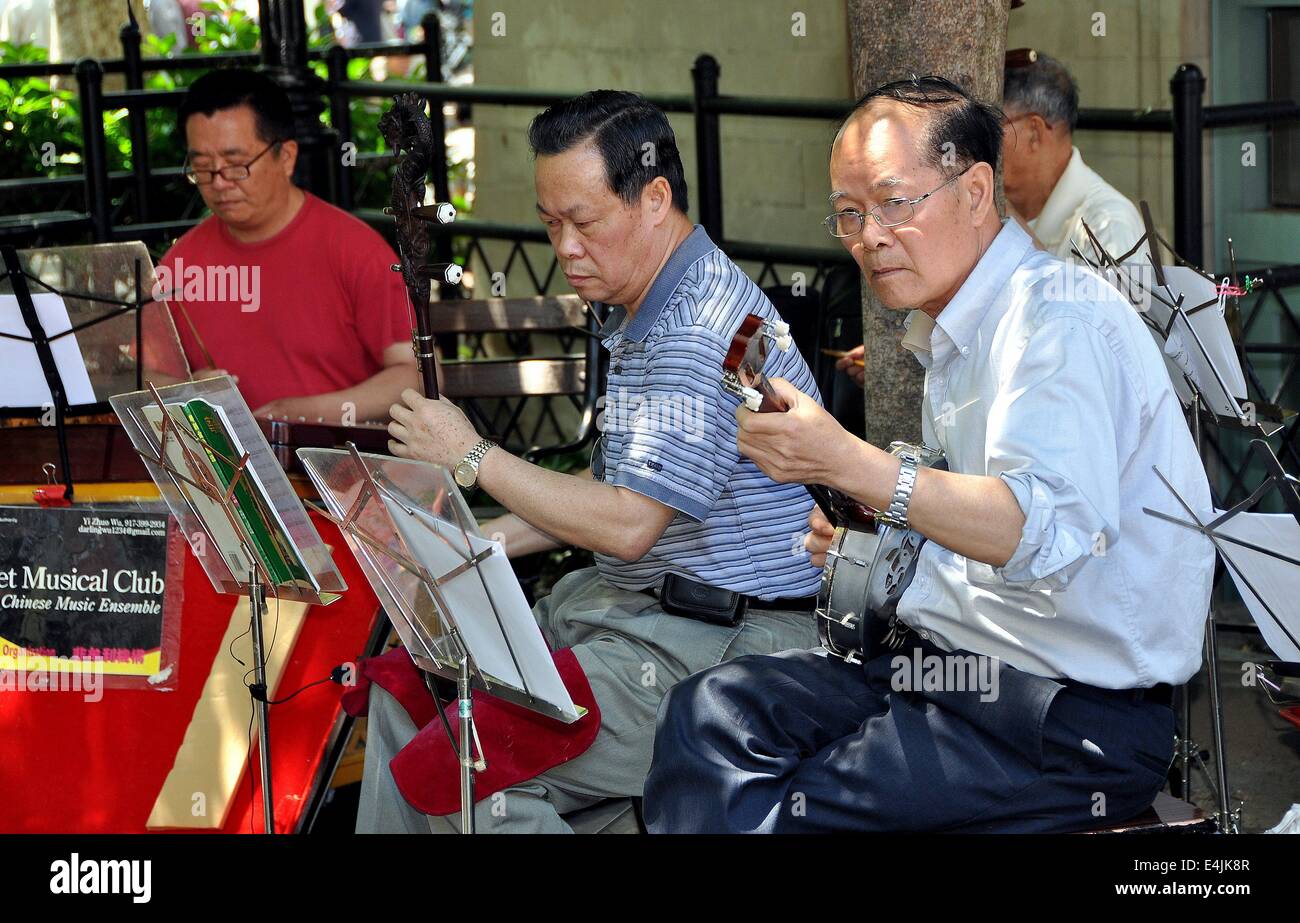 Traditional chinese instruments hi-res stock photography and images - Alamy