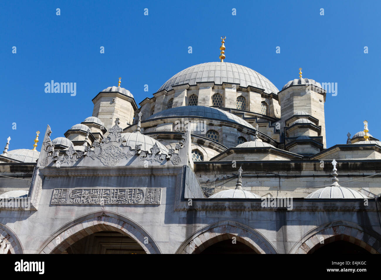 Eminonu New Mosque, Istanbul Stock Photo - Alamy