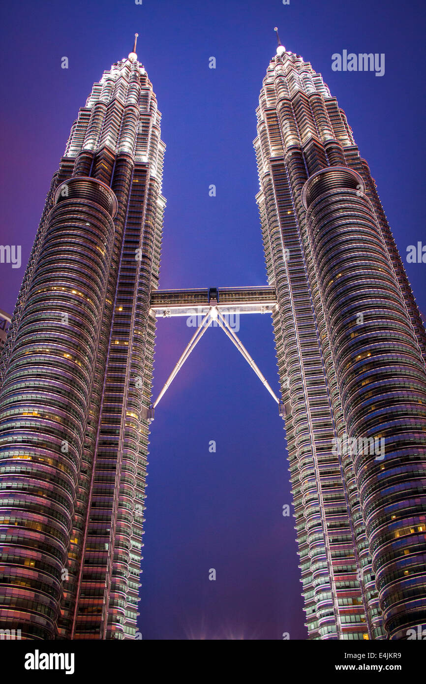 Low angle close up view of The Petronas Towers, Kuala Lumpur, Malaysia ...
