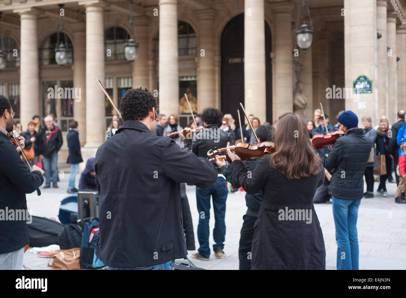 Paris music band hi-res stock photography and images - Alamy