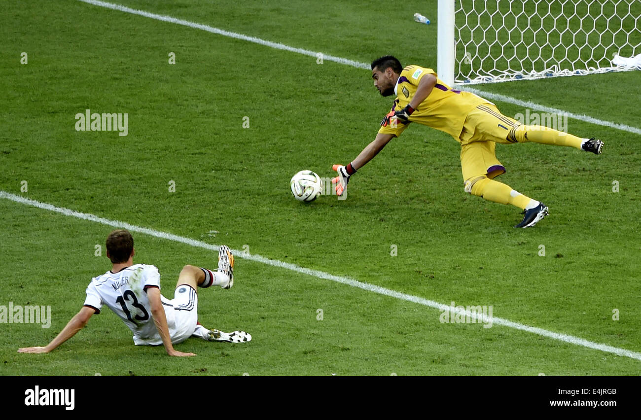 Rio De Janeiro, Brazil. 13th July, 2014. Argentina's goalkeeper Sergio ...