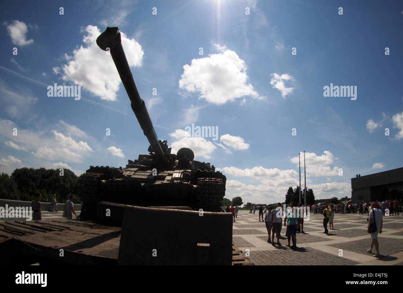 Kyiv, Ukraine. 13th July, 2014. Visitors examine shoulder held Russian ...
