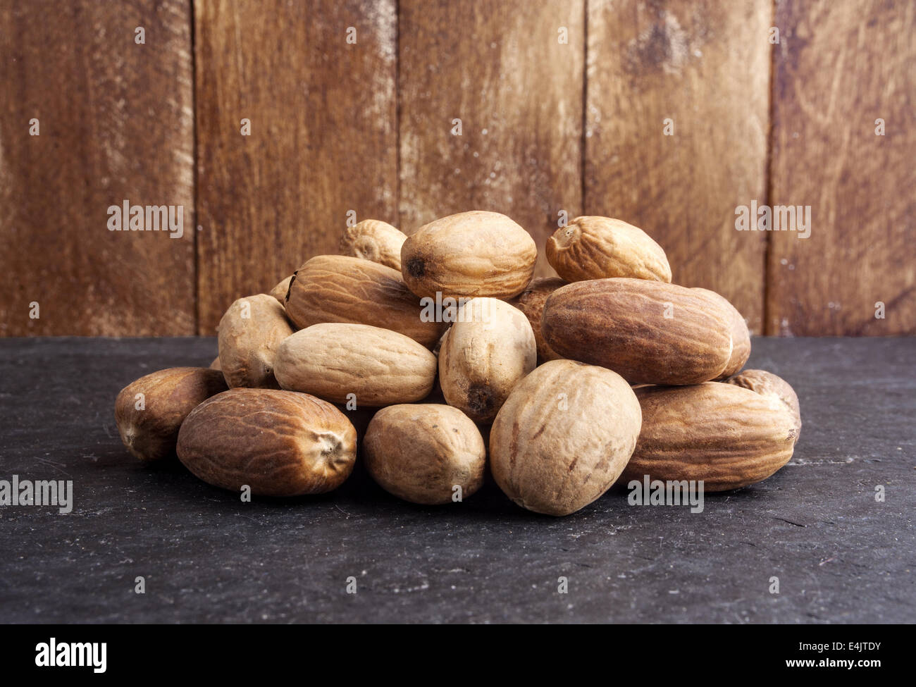 Ground nutmeg powder on table hi-res stock photography and images - Alamy