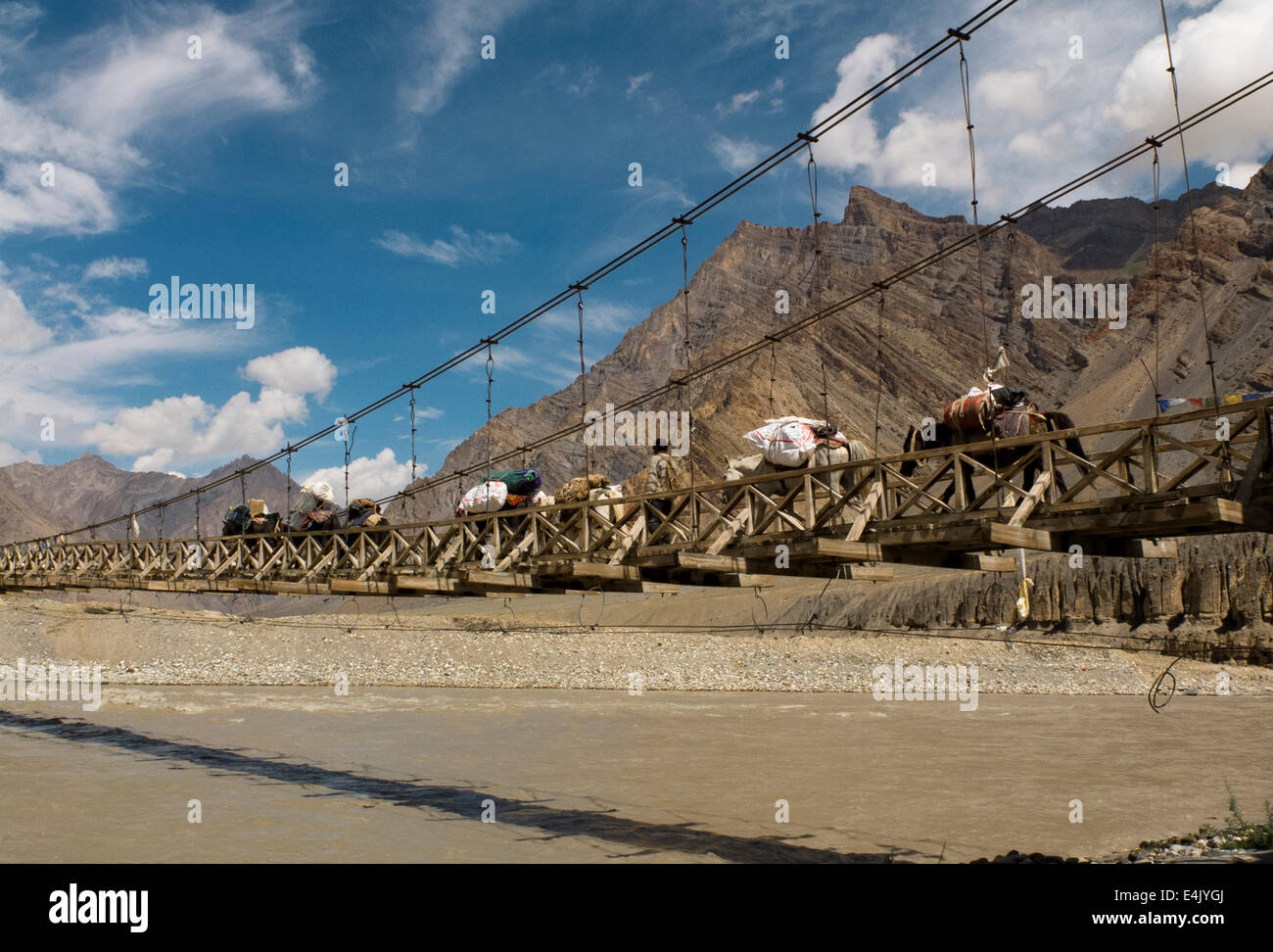 India trekkers hi-res stock photography and images - Alamy
