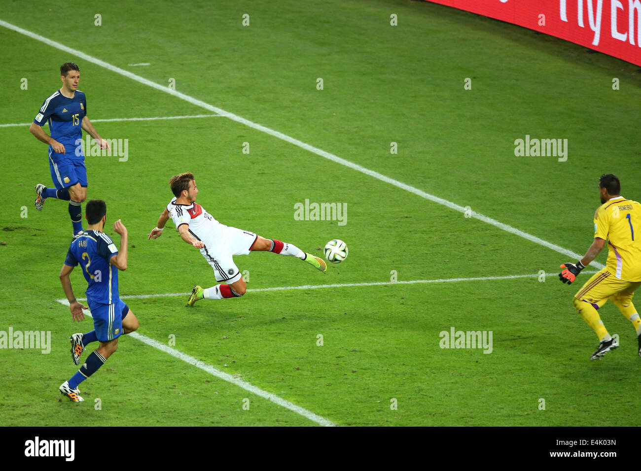Rio De Janeiro, Brazil. 13th July, 2014. Germany's Mario Gotze (2nd R ...