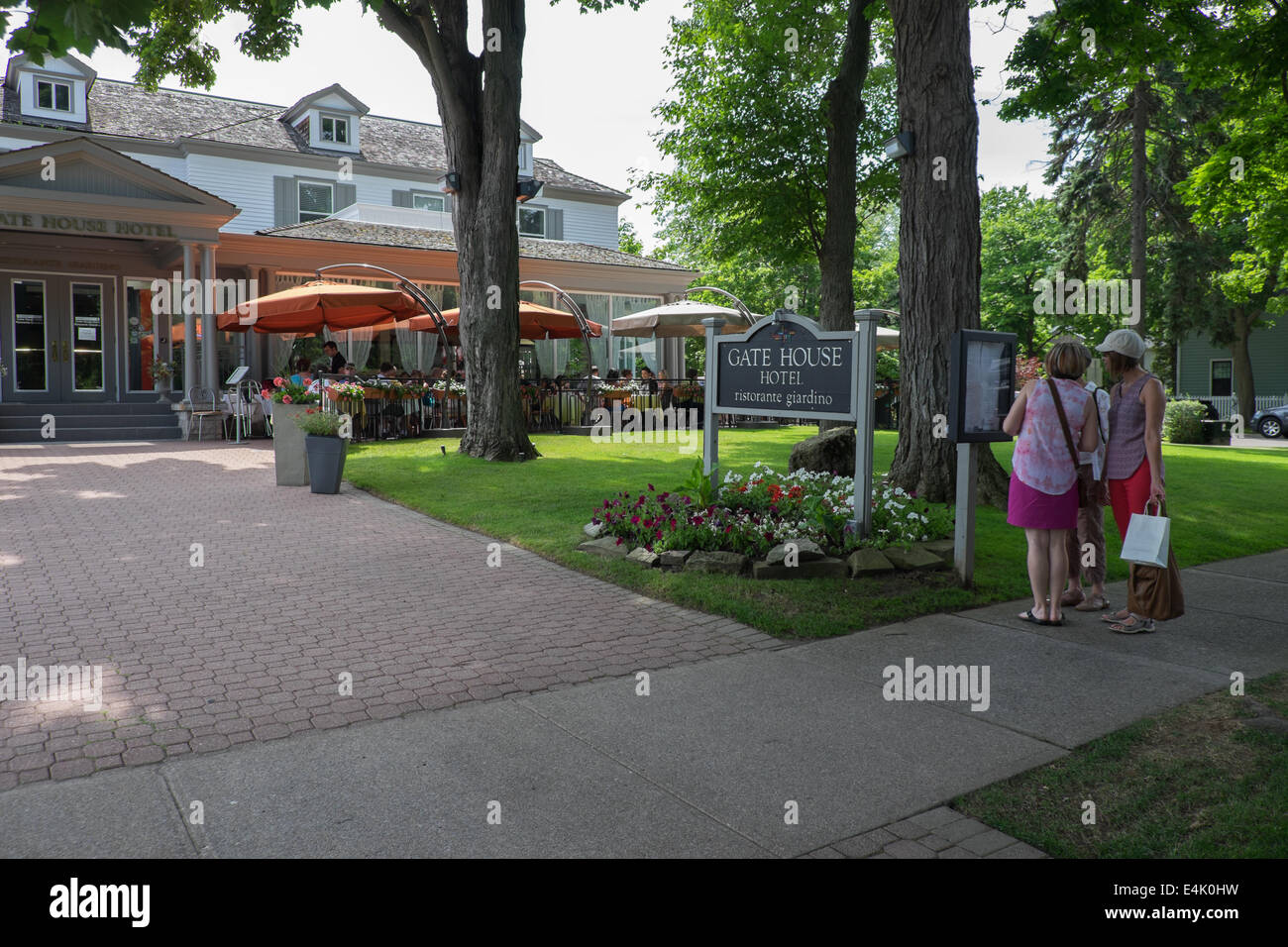 Gate house niagara on the lake hi-res stock photography and images - Alamy