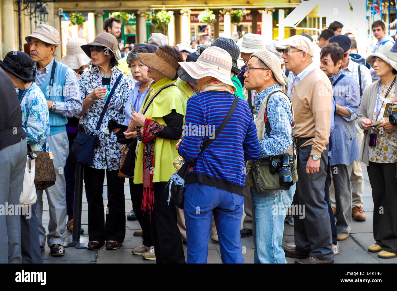 Tourists in Bath Somerset tourism Stock Photo - Alamy