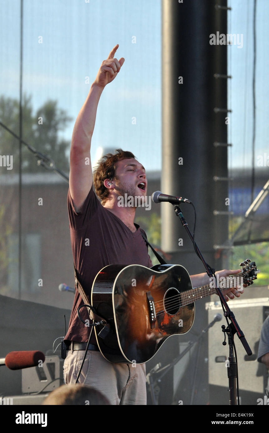 Raleigh, NC, USA. 13th July, 2014. Singer PHILLIP PHILLIPS brings his ...