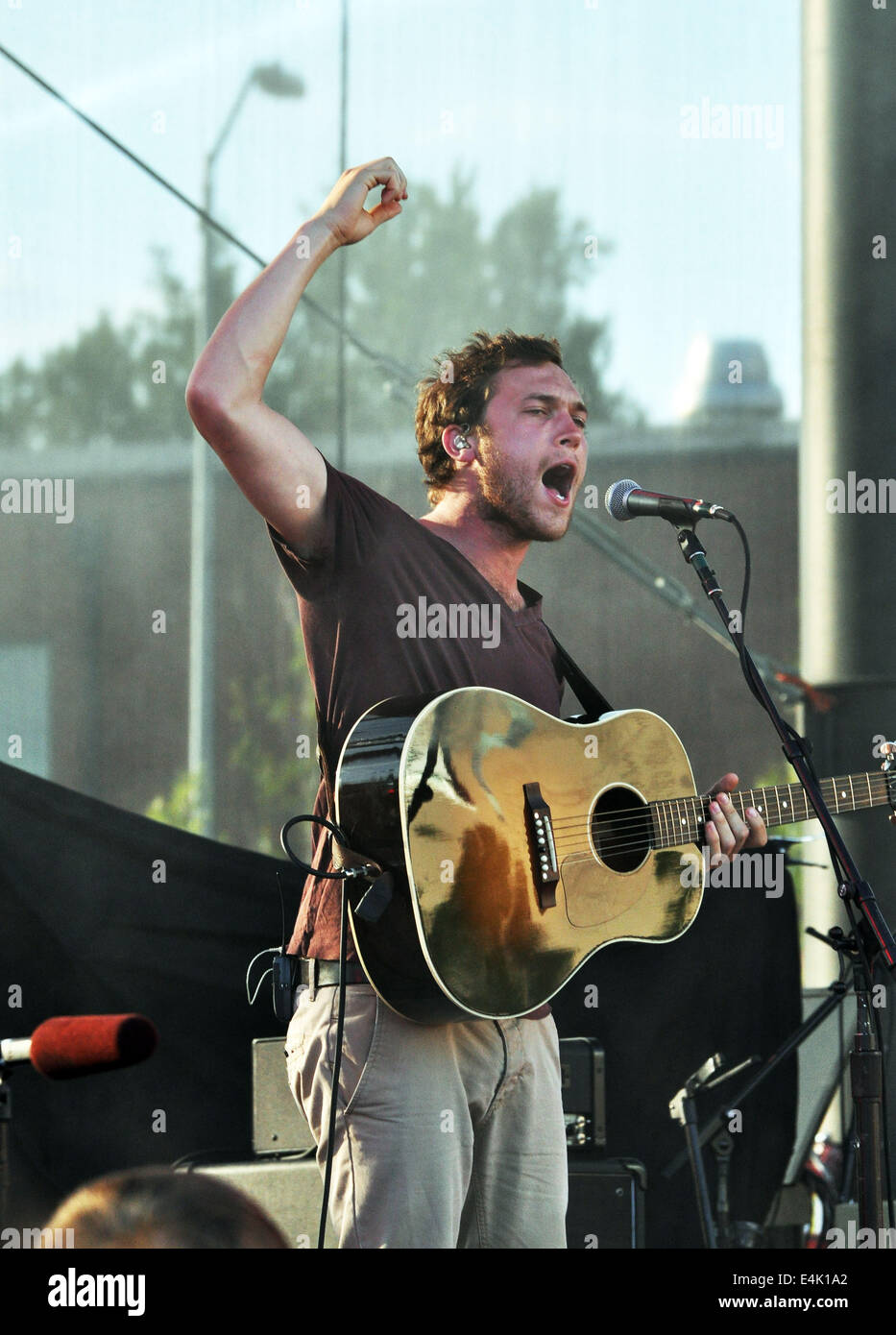 Raleigh, NC, USA. 13th July, 2014. Singer PHILLIP PHILLIPS brings his ...