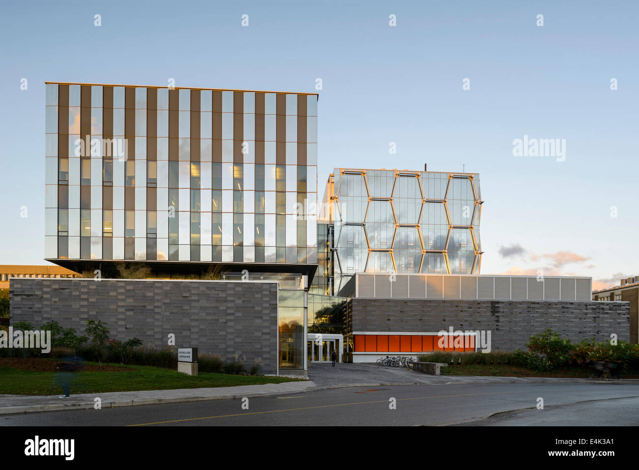 Quantum nano waterloo hi-res stock photography and images - Alamy