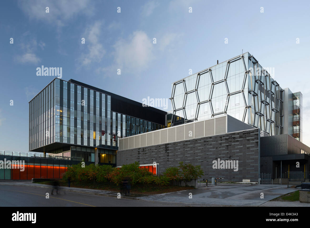 University of waterloo quantum hi-res stock photography and images - Alamy