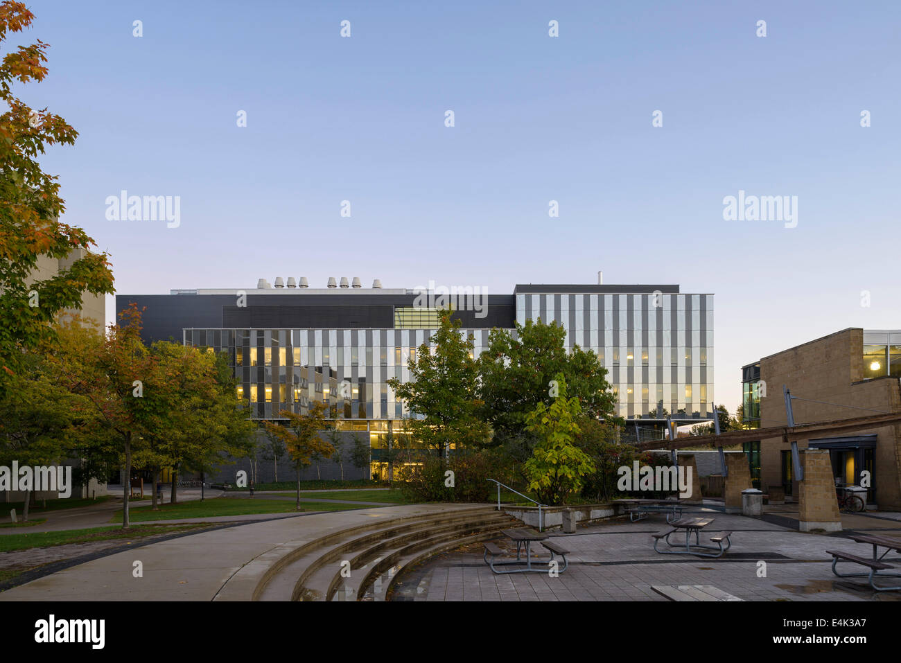 University of waterloo quantum hi-res stock photography and images - Alamy