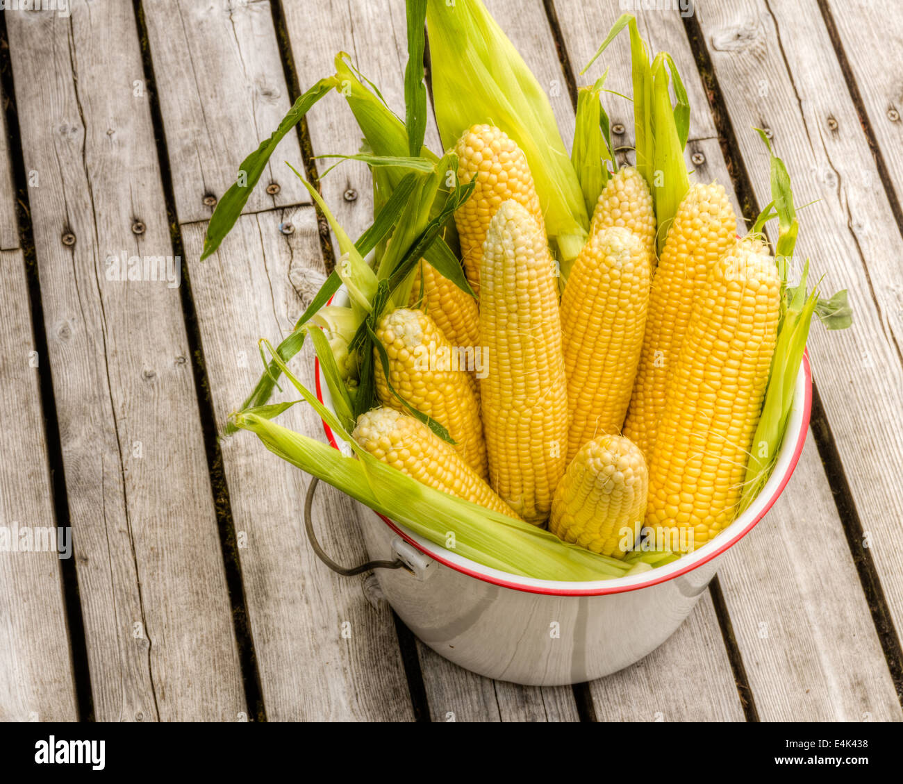 Corn bucket hi-res stock photography and images - Alamy