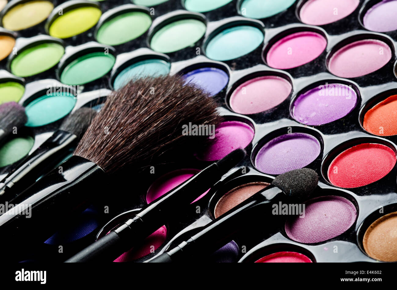 Colored eyeliner hi-res stock photography and images - Alamy