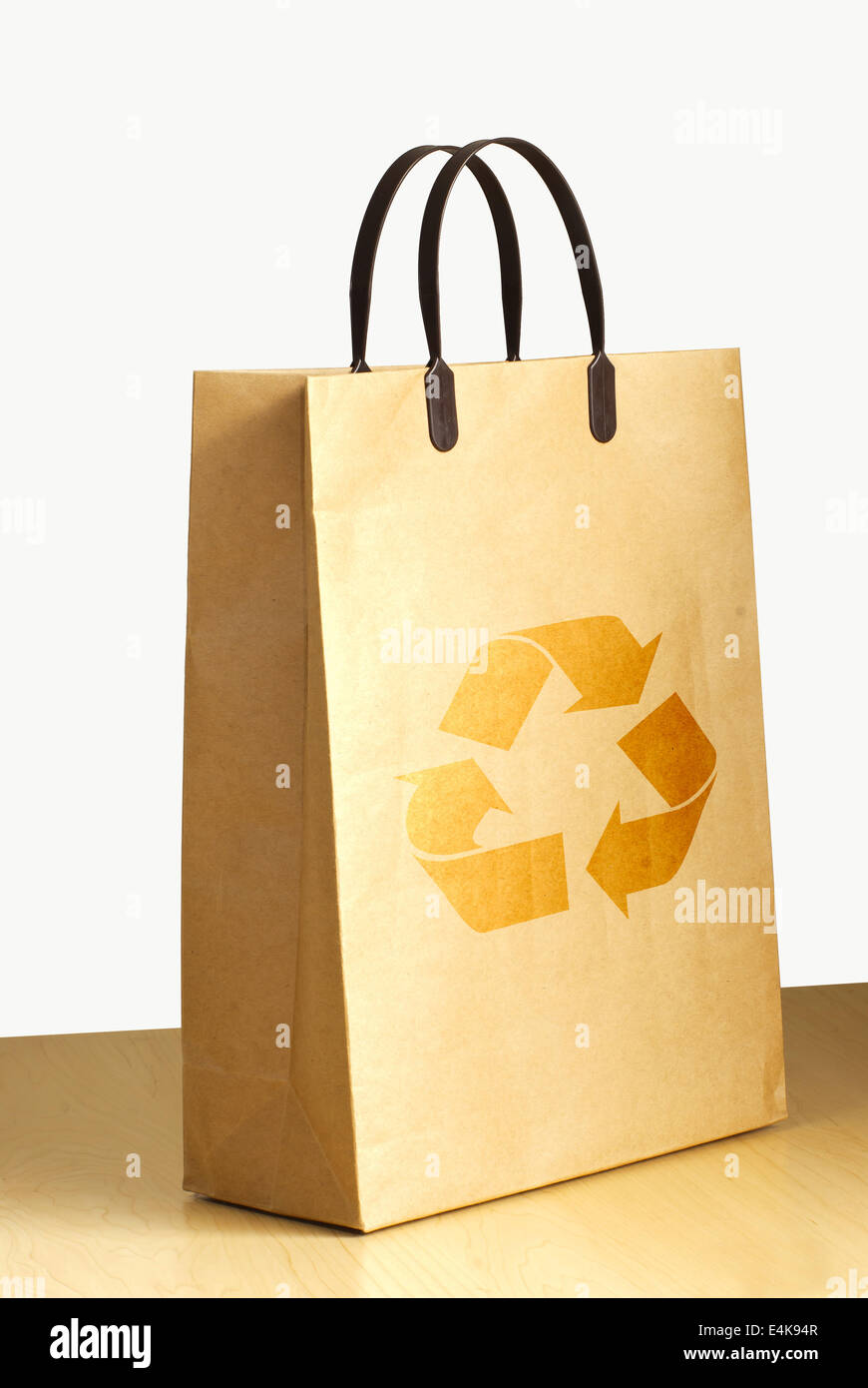 Green color recycle logo hi-res stock photography and images - Alamy