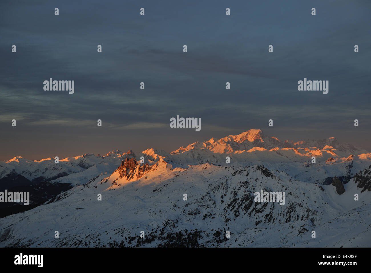 mountain snow sunset Stock Photo - Alamy