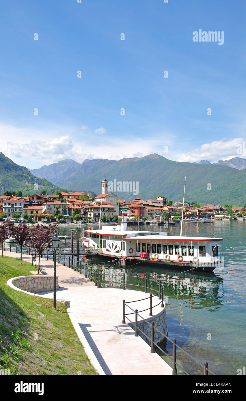 Lago baveno maggiore hi-res stock photography and images - Alamy