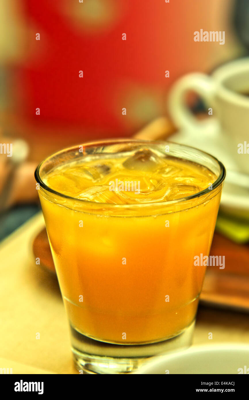 Glass juice ice cubes hi-res stock photography and images - Alamy