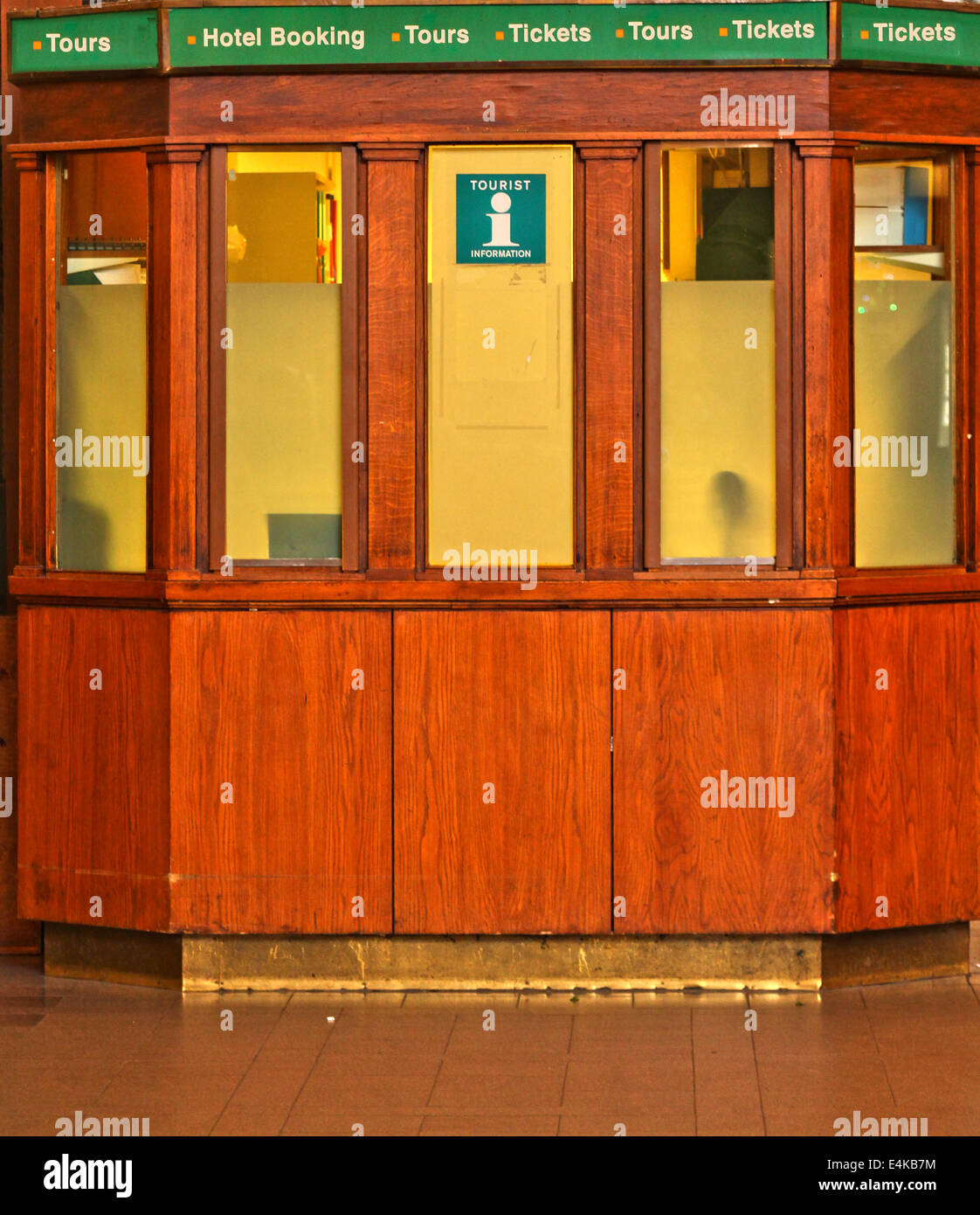 Tourist information office help hi-res stock photography and images - Alamy