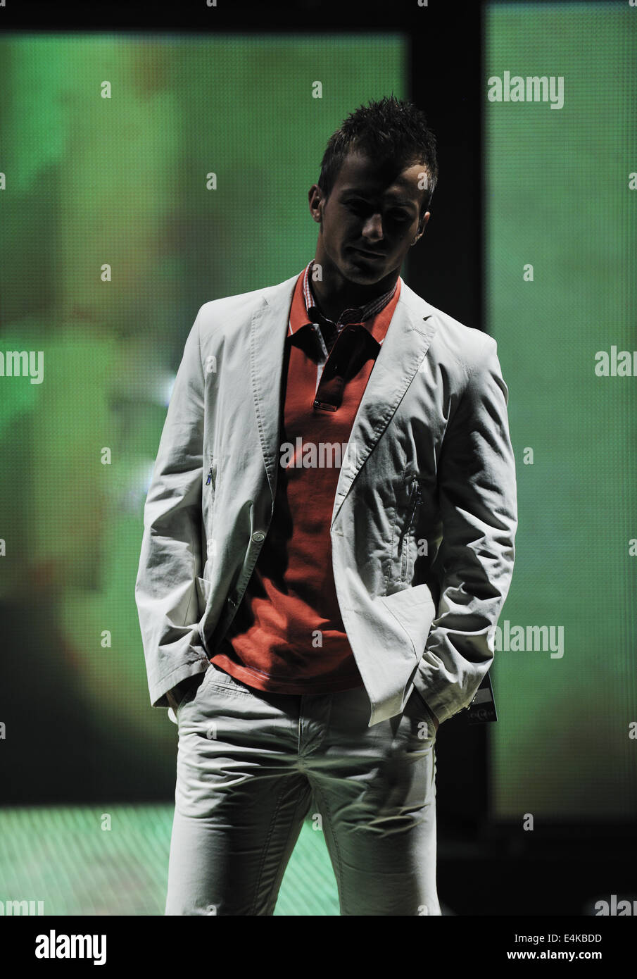 male model on fashion show Stock Photo - Alamy