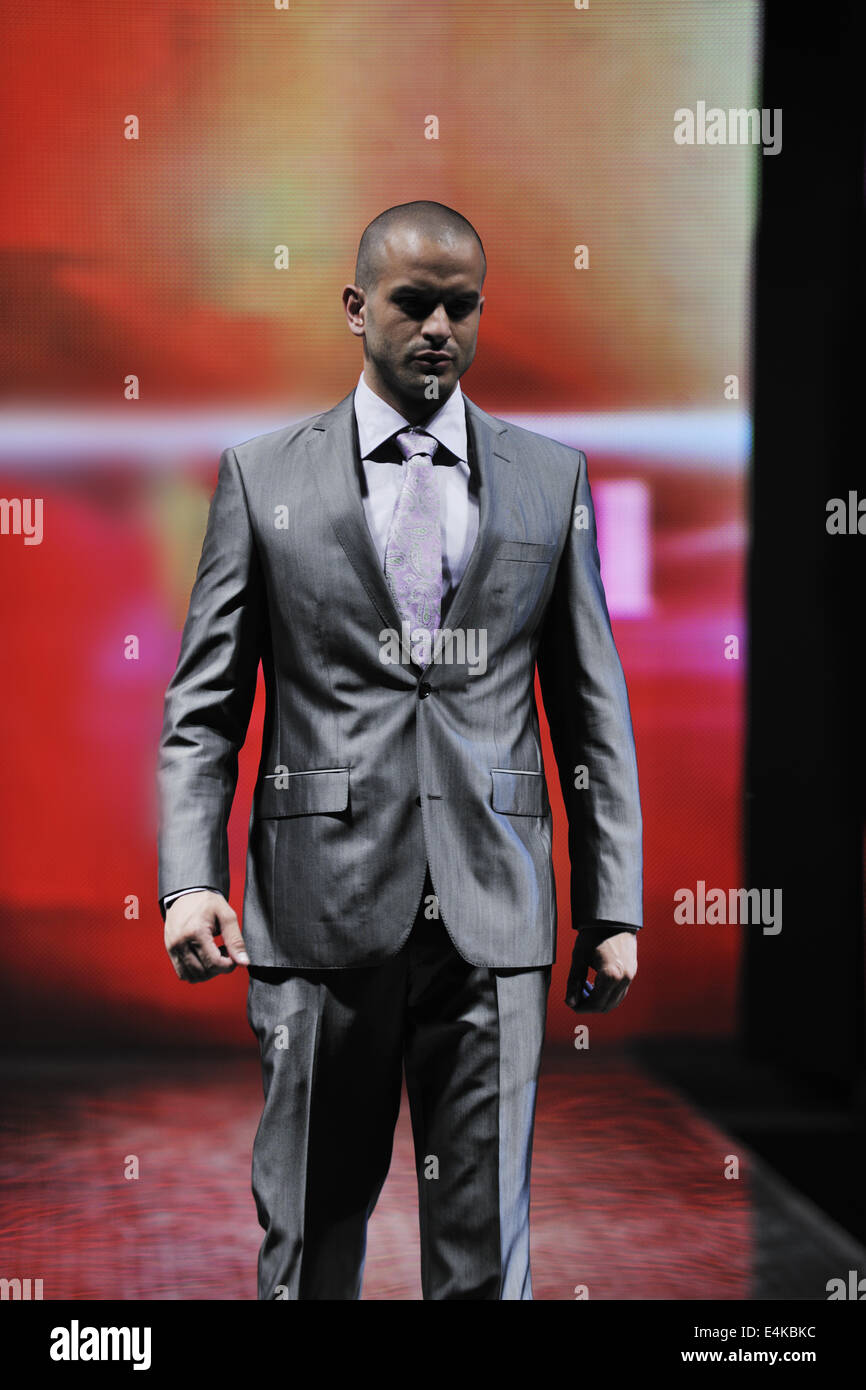 male model on fashion show Stock Photo - Alamy