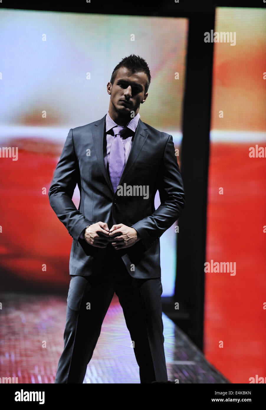 male model on fashion show Stock Photo - Alamy