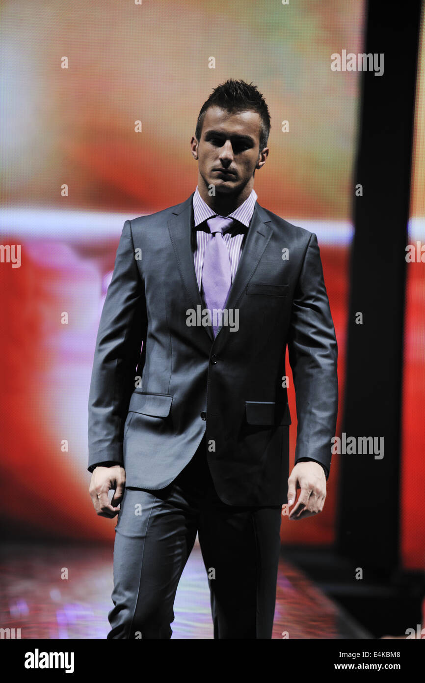 male model on fashion show Stock Photo - Alamy