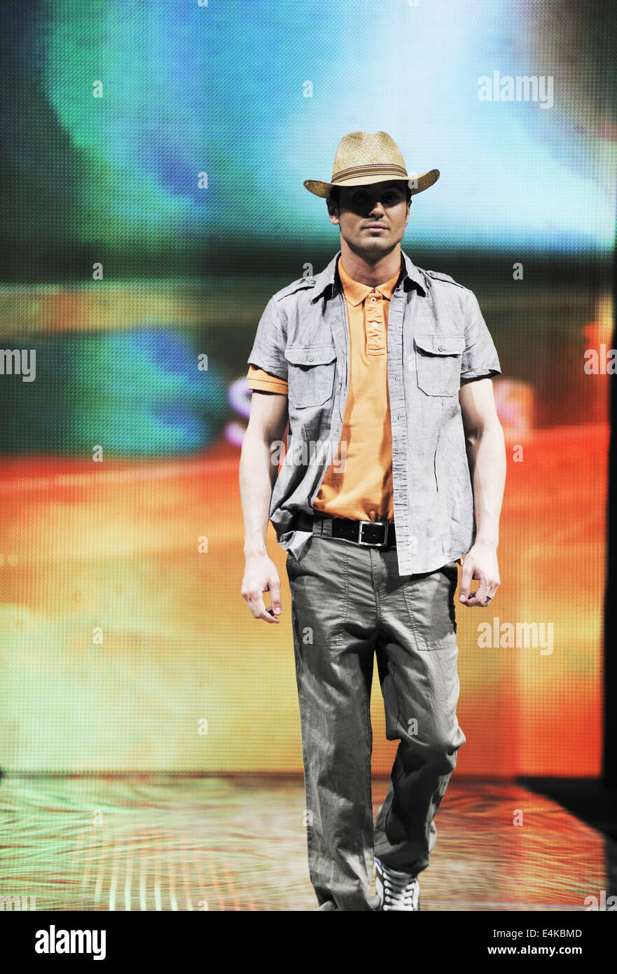 male model on fashion show Stock Photo - Alamy
