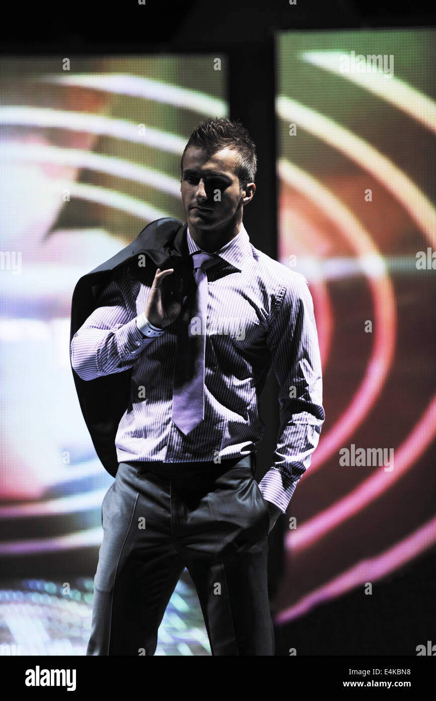 male model on fashion show Stock Photo - Alamy