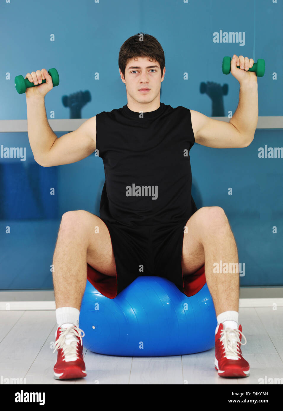 man fitness workout Stock Photo - Alamy