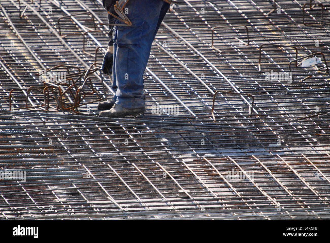 Construction work crane scaffolding hard hat chains hi-res stock ...