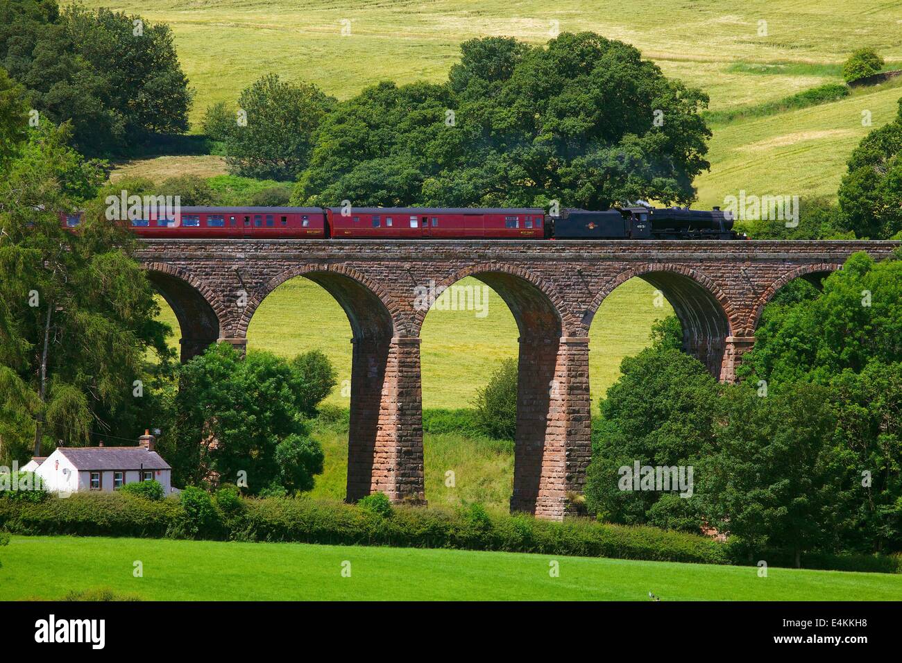 Lms stanier class 8f steam locomotive hi-res stock photography and ...
