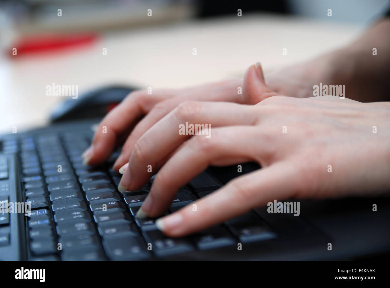 woman hands typing on laptop keyboard Stock Photo - Alamy