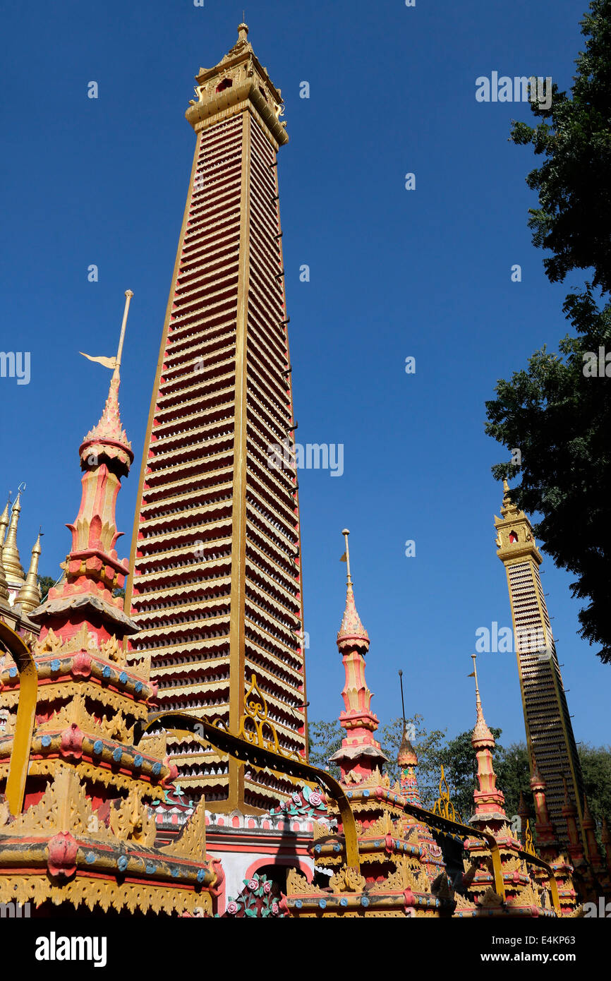 The Buddhist temple complex of Mohnyin Thambuddhei Paya in Monywa in ...