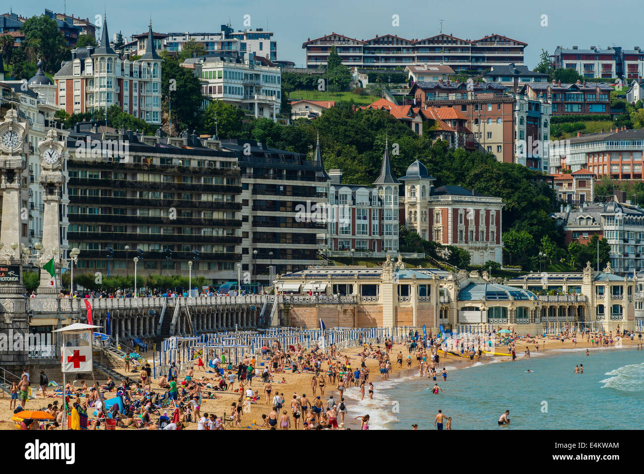 La concha beach at san sebastian, spain hi-res stock photography and ...