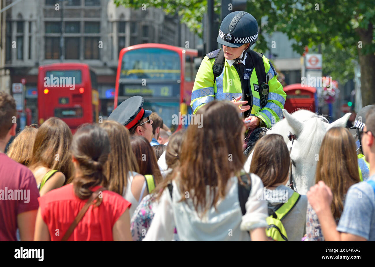 Female mounted police hi-res stock photography and images - Alamy
